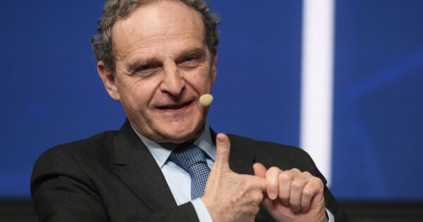 Intervista a Marc Lazar: "Contro la crisi l'Europa sta facendo molto"