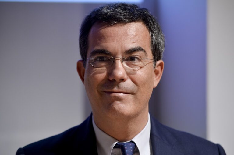 Giovanni Floris, il volto perbene del tecno populismo