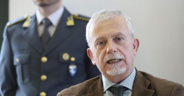 "La giustizia si sta accanendo sui più deboli", parla il procuratore di Salerno Giuseppe Borrelli