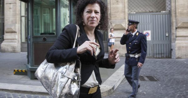 Caso Triassi: dal Csm schiaffo alla stampa e alla difesa