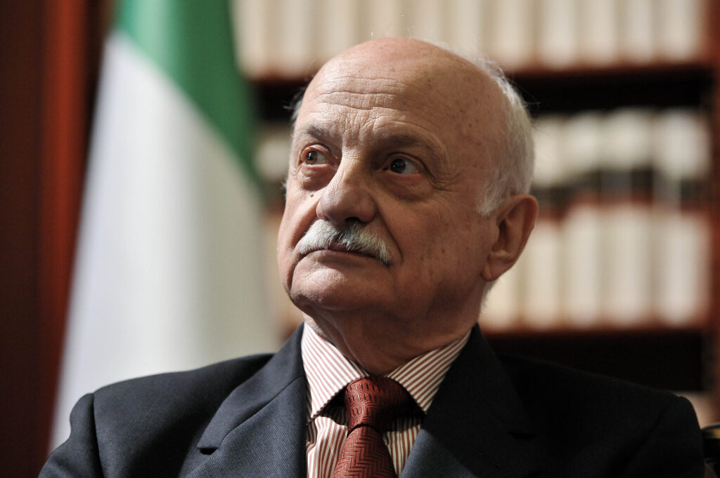 Mario Mori ci racconta come solo il Ros rimase a combattere la mafia ...