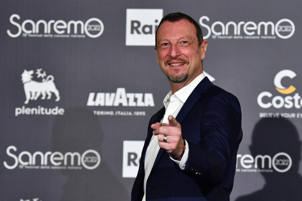Sanremo, Amadeus confermato ai Festival 2023 e 2024: record come Baudo ...