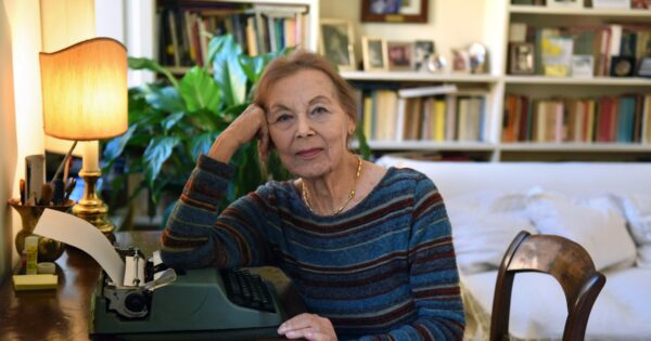 “Piango per l’Ucraina, ma neppure lì sono santi”, intervista a Edith Bruck
