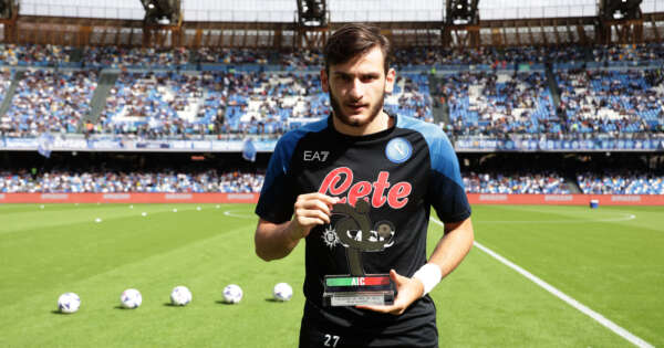 Infortunio Kvaratskhelia, cos'è la lombalgia acuta e i tempi di recupero