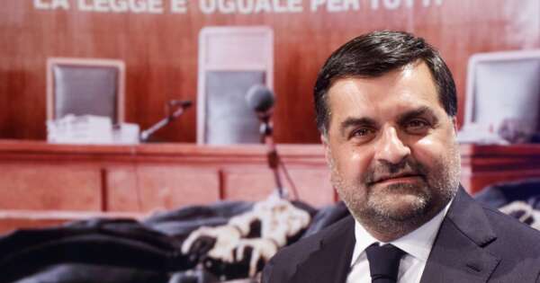 Caso Palamara, cade l'accusa di corruzione e l'ex pm chiede il ...