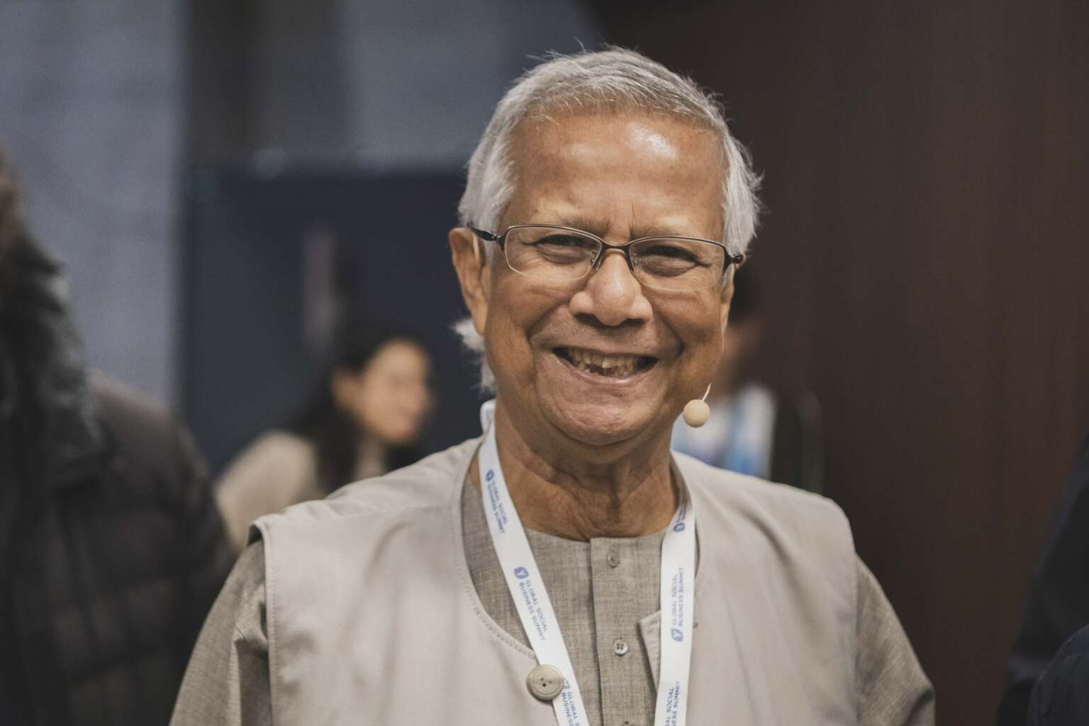 Chi è Muhammad Yunus, il premio Nobel sbattuto in carcere dopo aver ...