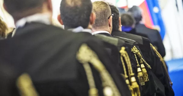 L'avvocato d'ufficio non è più quello di Nando Moriconi: il ruolo a ...