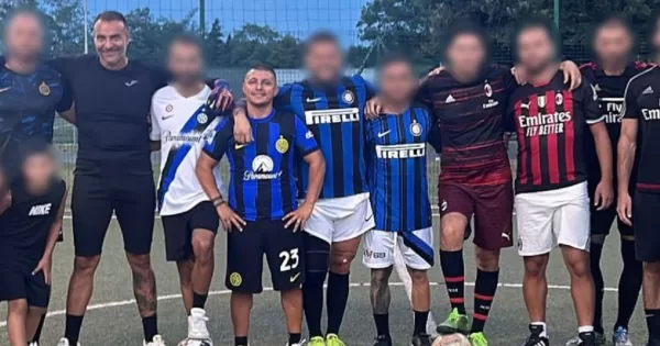Blitz nella curve di Inter e Milan, in carcere i capi ultras: dal derby ...