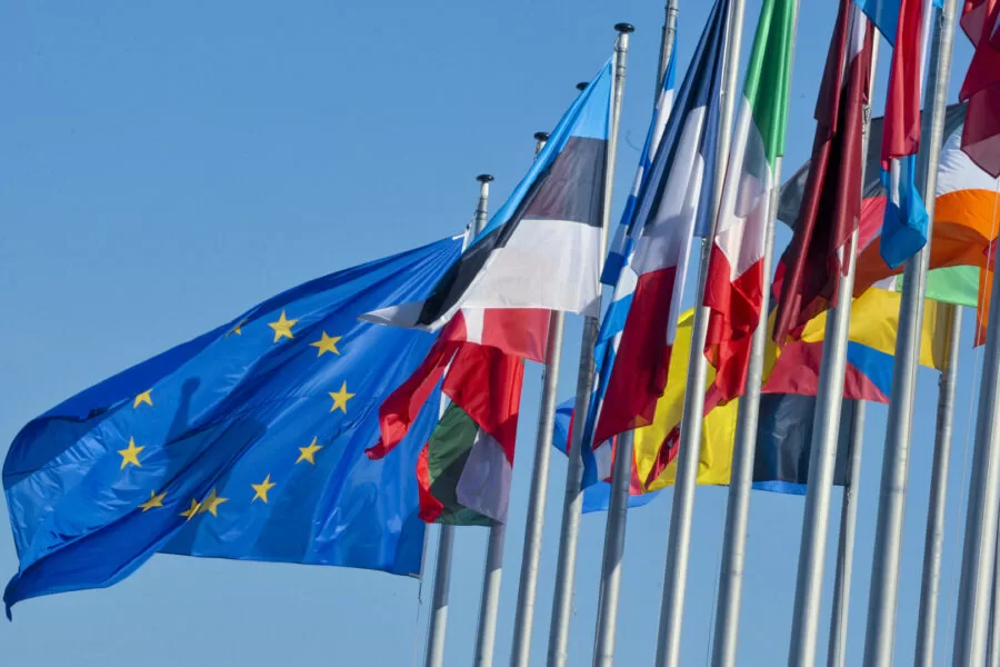 Ue ancora divisa: Nord contro Sud sui visti turistici ai cittadini russi